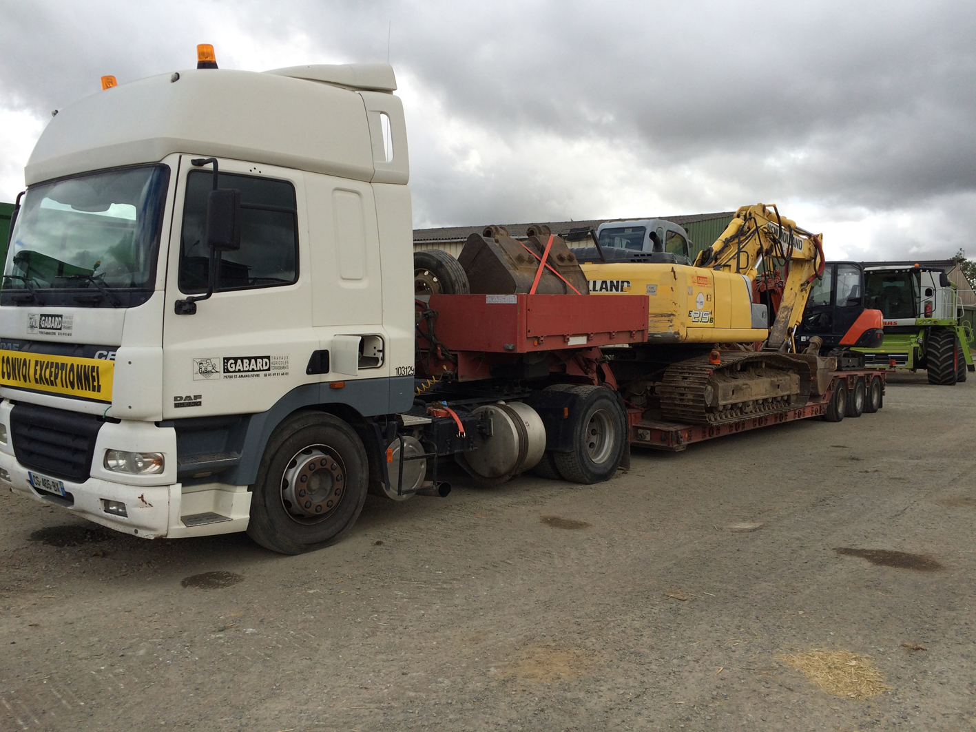 Ensemble routier tracteur DAF + Porte char robuste Kaiser surbaissé ...